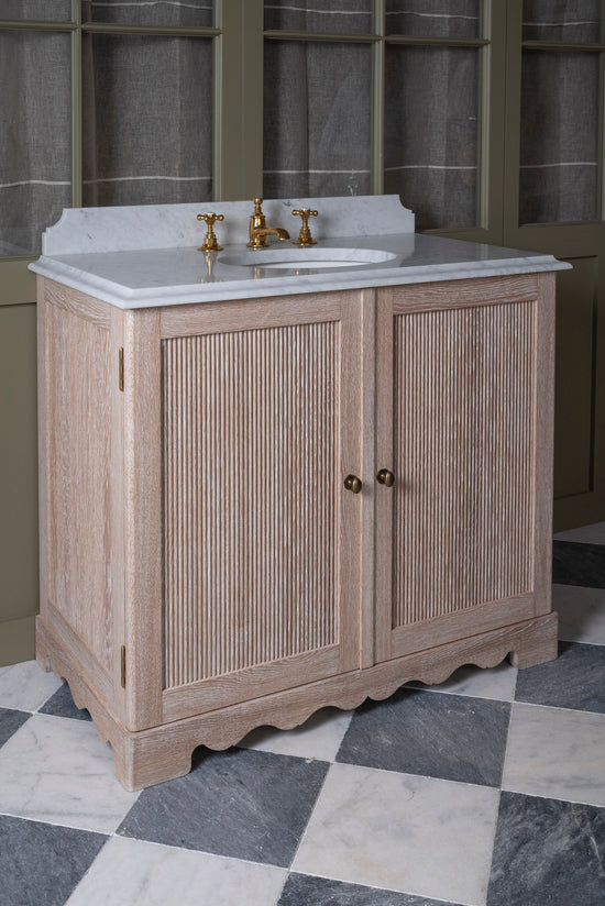 Reeded "Malmo" Vanity – Studio Hám