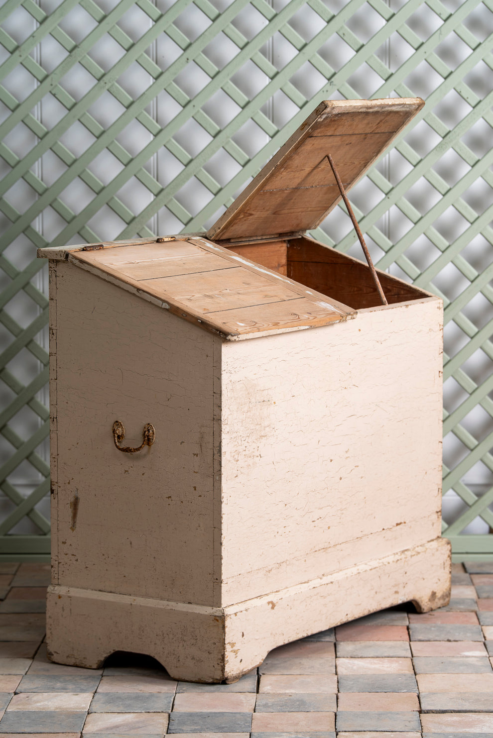 Wooden Log Bin – Studio Hám